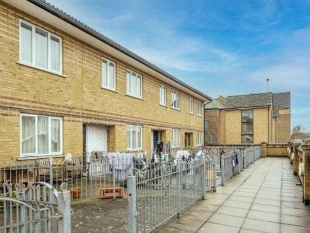 1 Bedroom Flat For Sale In London