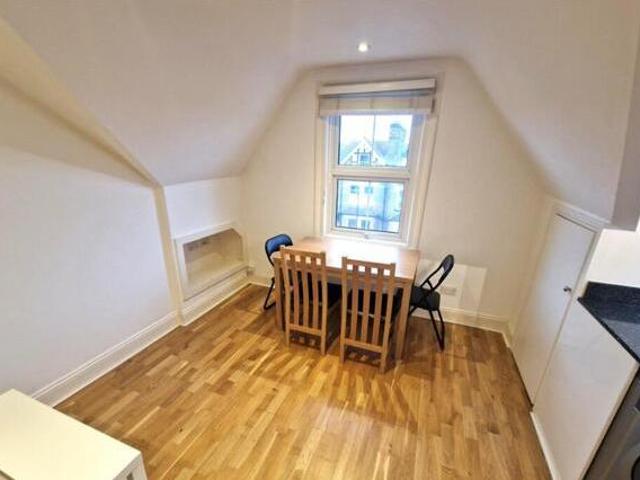 1 Bedroom Flat For Sale In London