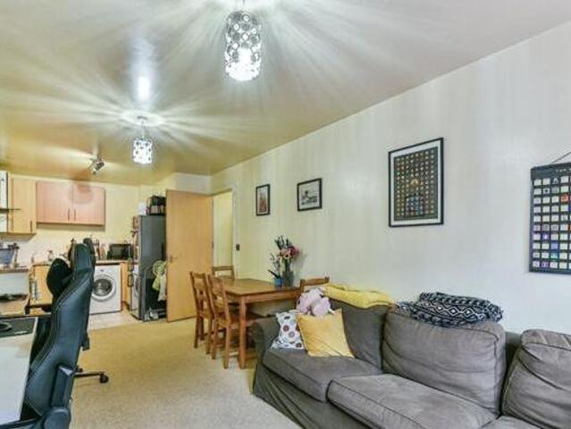 1 Bedroom Flat For Sale In London