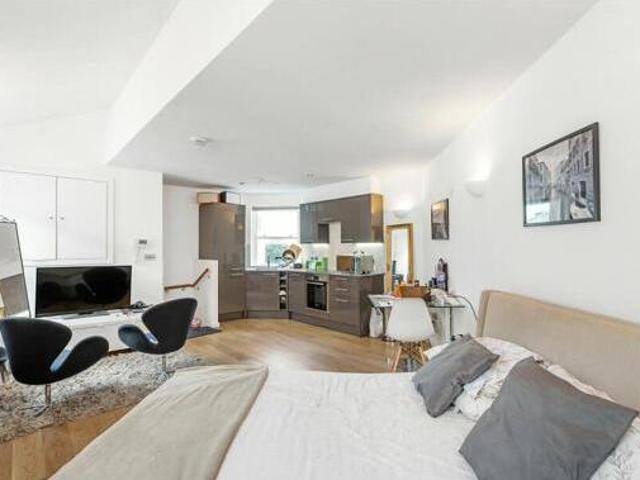 1 Bedroom Flat For Sale In London