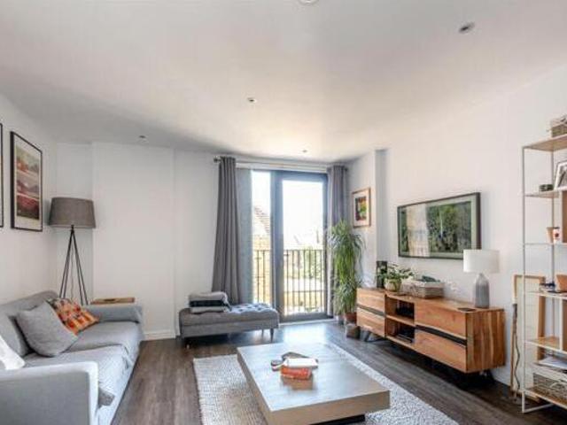 1 Bedroom Flat For Sale In London
