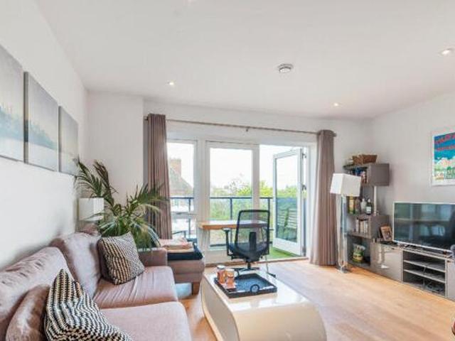 1 Bedroom Flat For Sale In London