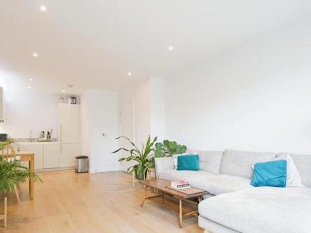 1 Bedroom Flat For Sale In London