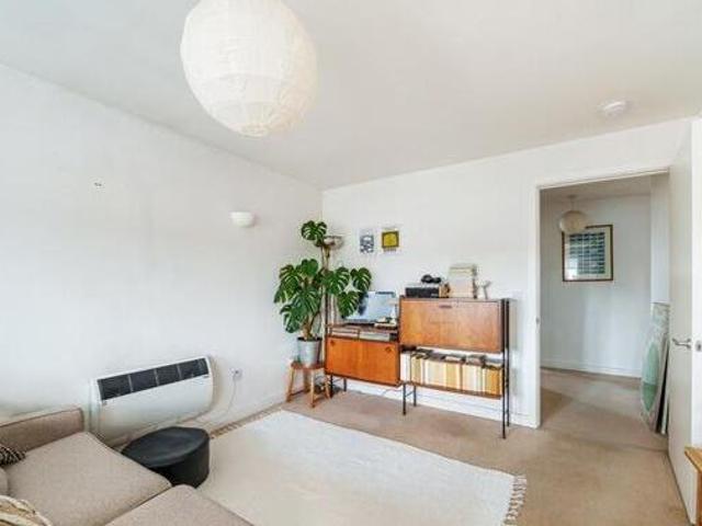 1 Bedroom Flat For Sale In London, Greater London