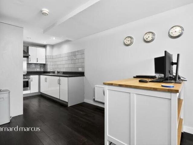 1 bedroom flat for sale in London Road, Thornton Heath, CR7