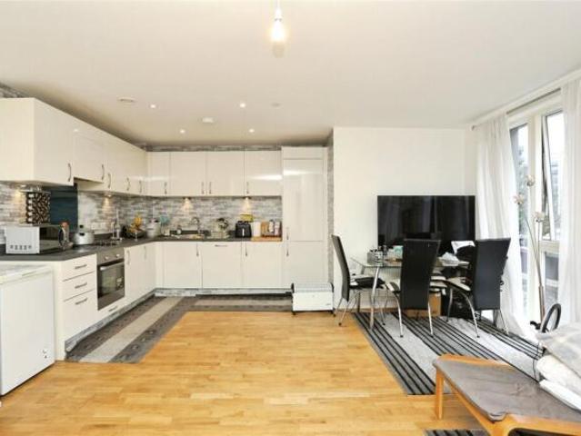 1 bedroom flat for sale in Loampit Vale, London, SE13