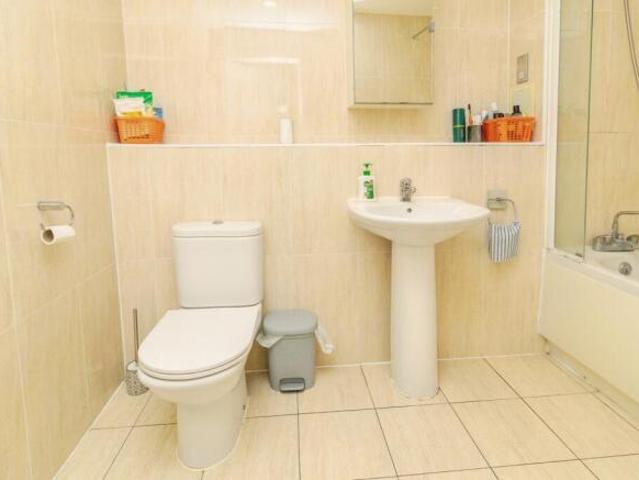 1 bedroom flat for sale in Lower Twelfth Street, Milton Keynes, Buckinghamshire, MK9