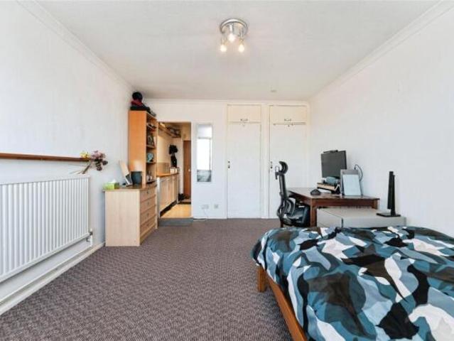 1 bedroom flat for sale in Manhattan Drive, Cambridge, Cambridgeshire, CB4