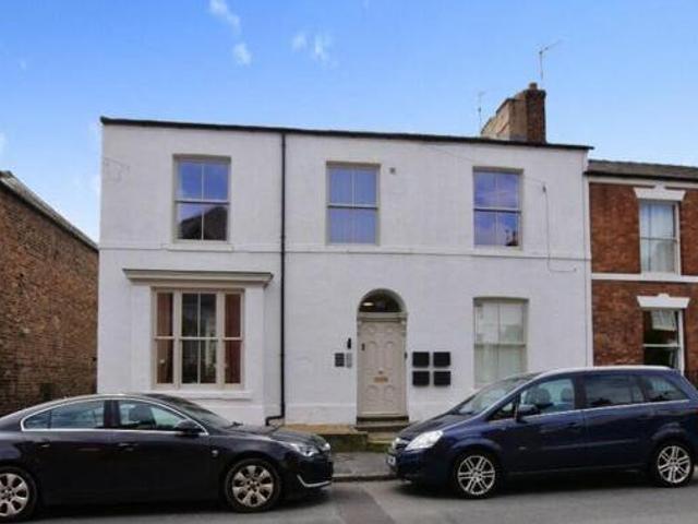 1 Bedroom Flat For Sale In Macclesfield, Cheshire