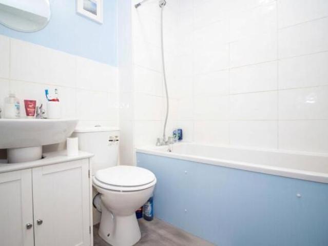 1 bedroom flat for sale in Mary Way, South Oxhey, Watford, WD19