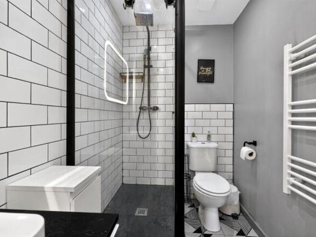 1 bedroom flat for sale in Marmont Road, London, SE15