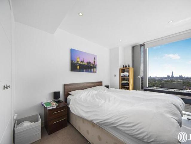 1 bedroom apartment for sale in Marsh Wall London E14