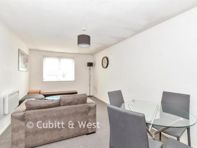 1 bedroom flat for sale in Milton Road, Southsea, Hampshire, PO4
