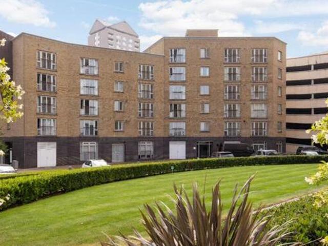 1 Bedroom Flat For Sale In Millennium Harbour, London