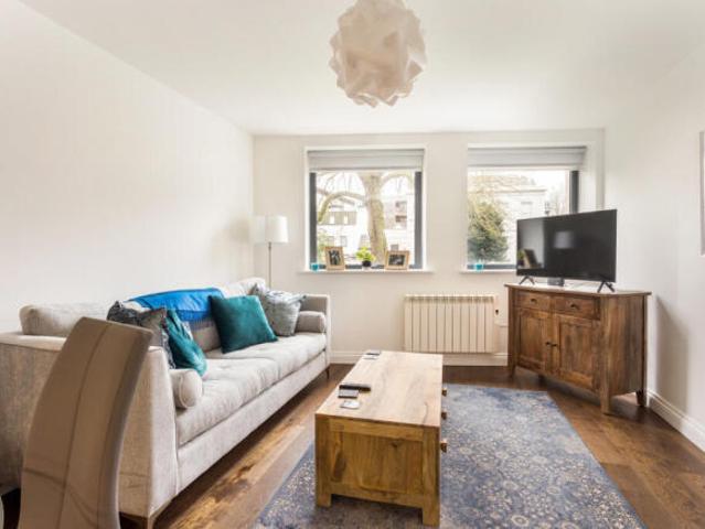 1 bedroom flat for sale in Montpellier Terrace, Cheltenham, GL50