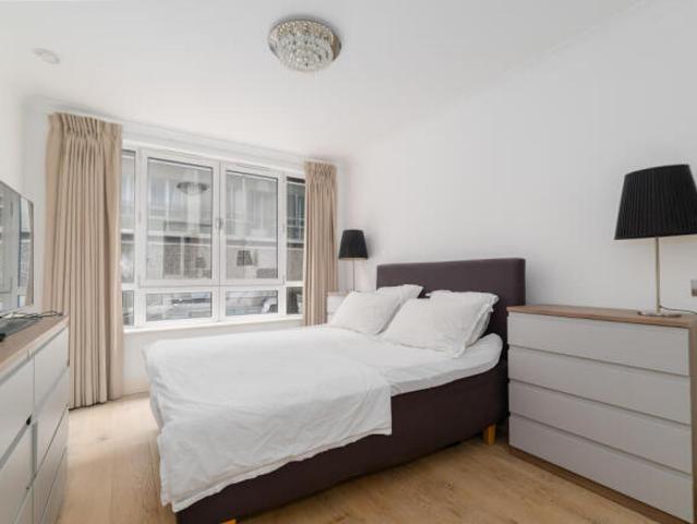1 bedroom flat for sale in Monument Street, London, EC3R