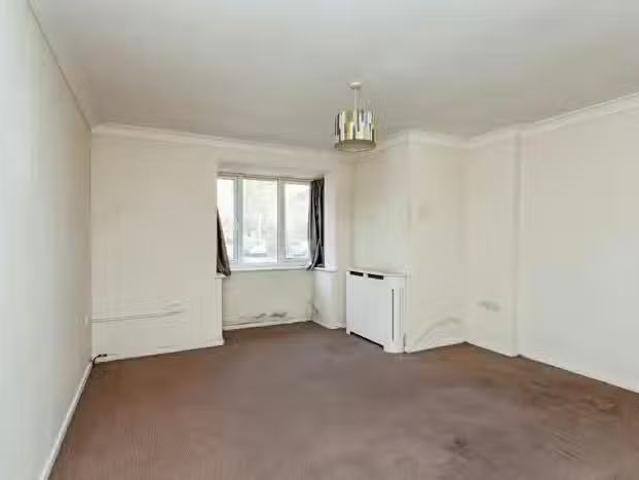 1 Bedroom Flat For Sale In Moor Pond Close, Bicester, OX26