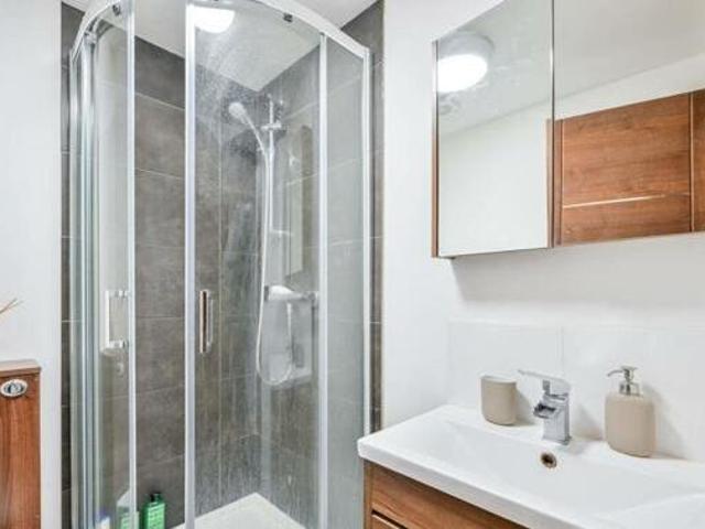 1 Bedroom Flat For Sale In Munster Village, London