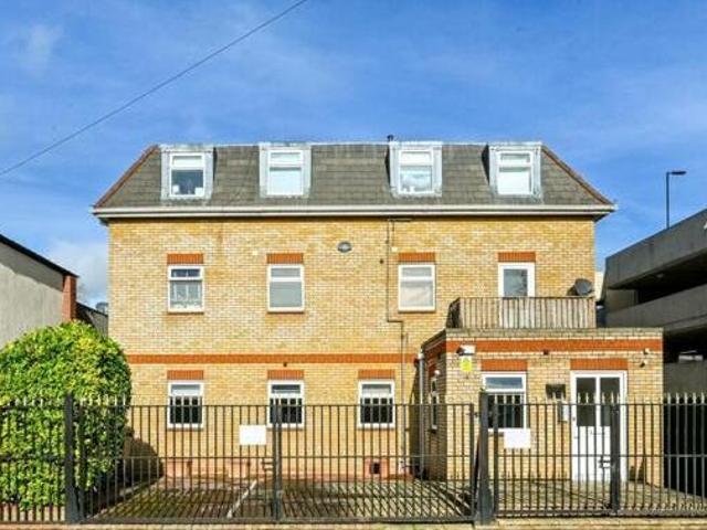 1 Bedroom Flat For Sale In New Malden