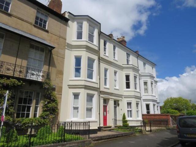 1 bedroom flat for sale in Newbold Terrace East, Leamington Spa, CV32