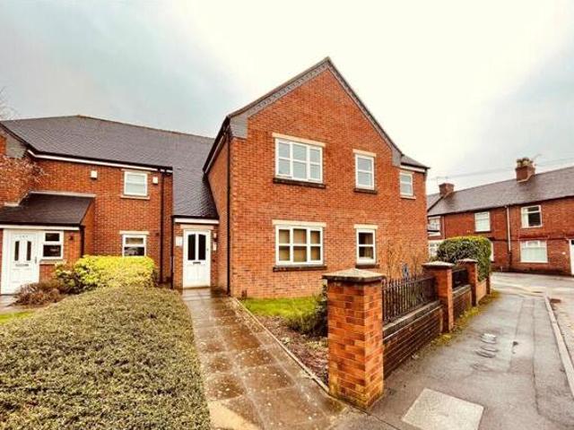 1 Bedroom Flat For Sale In Newcastle, Staffordshire