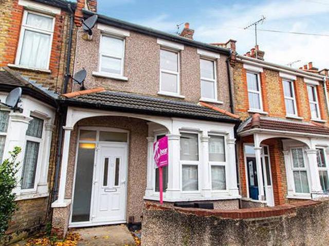 1 bedroom flat for sale in Northview Drive WestcliffonSea Essex SS0