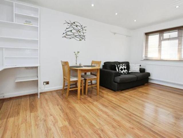 1 bedroom flat for sale in Norwood Road, Reading, RG1