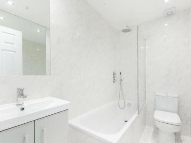 1 Bedroom Flat For Sale In Norbury, London