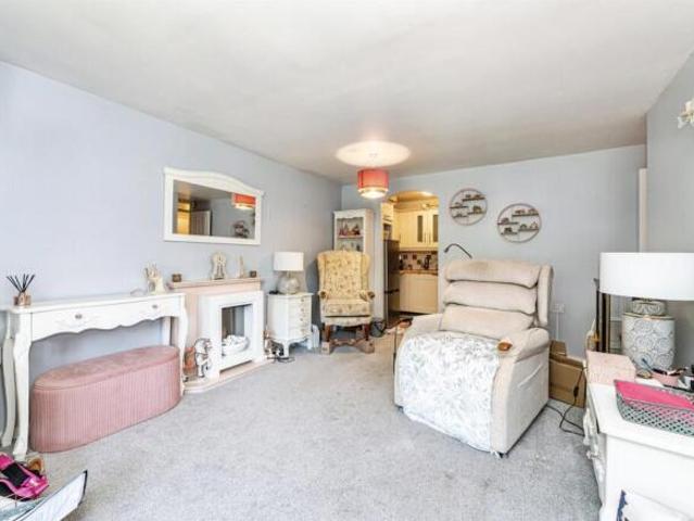 1 bedroom flat for sale in Oakfields, Lychpit, Basingstoke, RG24