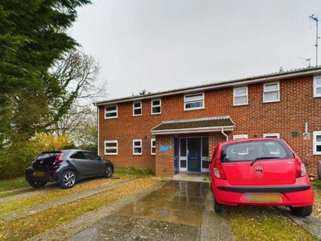 1 Bedroom Flat For Sale In Oakley, Basingstoke
