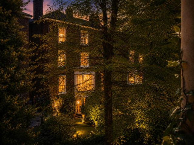 1 bedroom flat for sale in Old Brompton Road, London, SW5