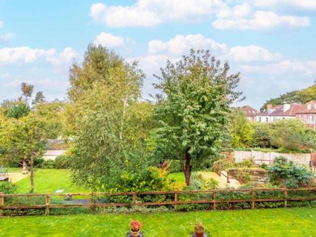 1 Bedroom Flat For Sale In Overnhill Road, Bristol