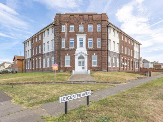 1 bedroom flat for sale in Palm Bay Avenue, Margate, CT9