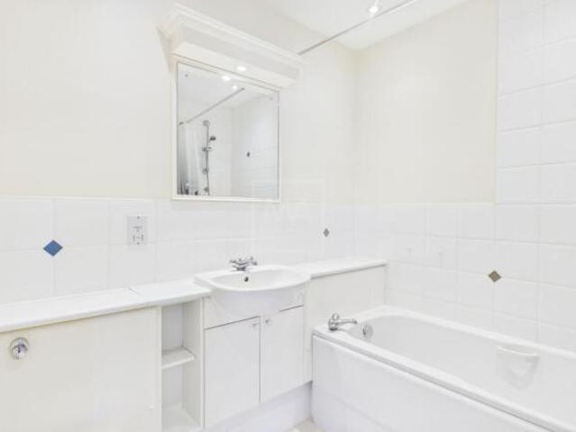 1 bedroom flat for sale in Palmyra Square North, Warrington, WA1