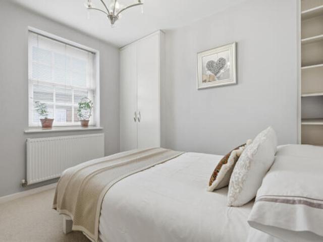 1 bedroom flat for sale in Park Street, St. Albans, AL2