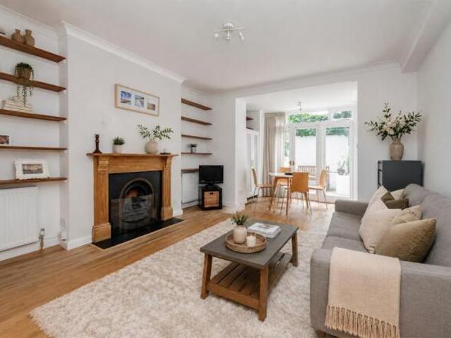 1 bedroom flat for sale in Pembridge Villas, London, W11