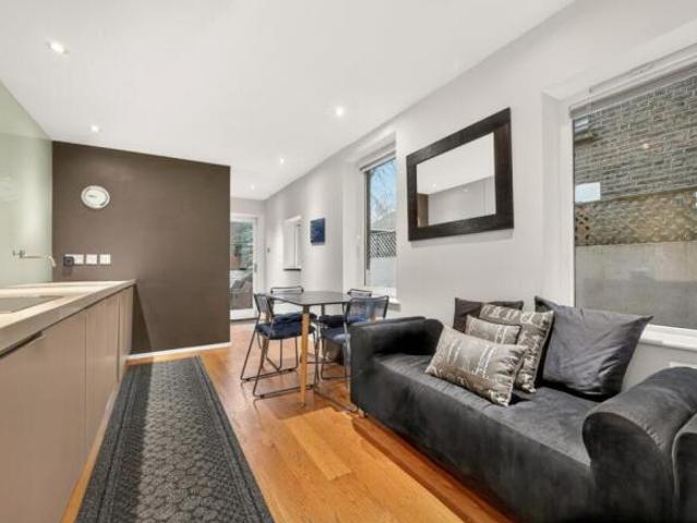 1 bedroom flat for sale in Pearman Street, Waterloo, SE1