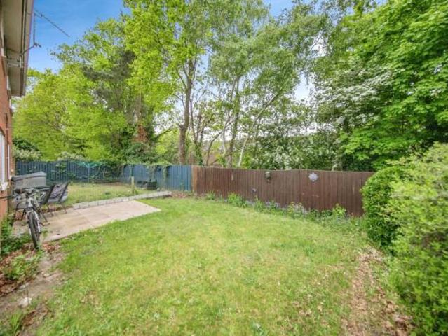 1 bedroom flat for sale in Pearse Way, Purdis Farm, Ipswich, Suffolk, IP3