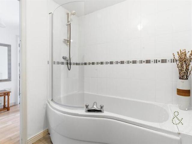 1 bedroom flat for sale in Phoenix Way, Heath, Cardiff, CF14