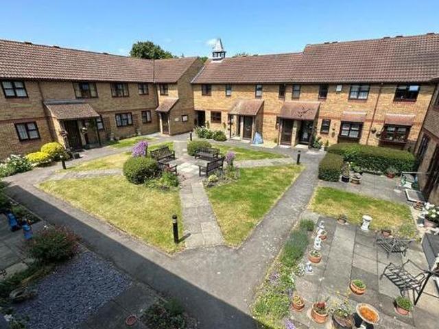 1 Bedroom Flat For Sale In Portchester