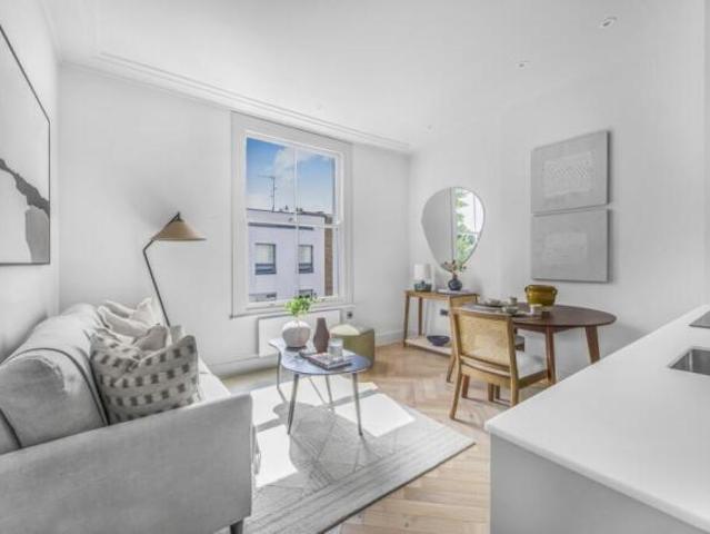 1 bedroom flat for sale in Portobello Road, North Kensington, W10