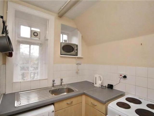1 bedroom flat for sale in Portsmouth Road, Guildford, Surrey, GU2