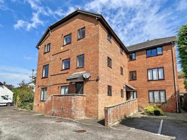 1 bedroom flat for sale in Portswood, SO17