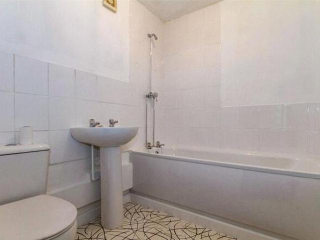 1 bedroom flat for sale in Pleasant Road, Bristol, Gloucestershire, BS16