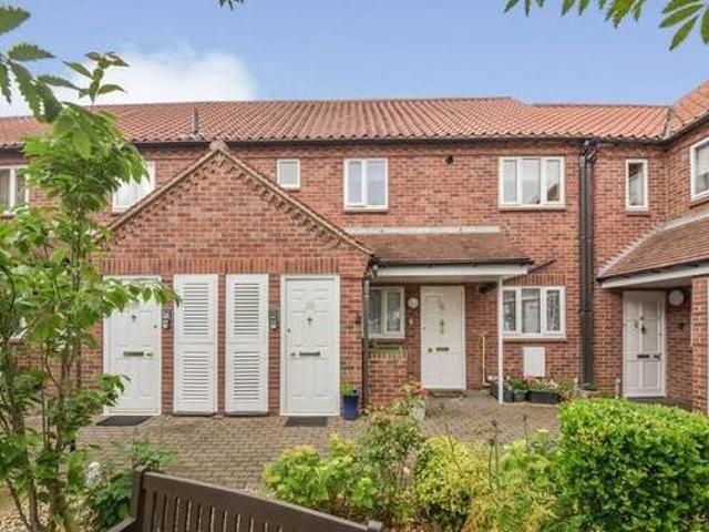 1 bedroom flat for sale in Premier Court Grantham NG31