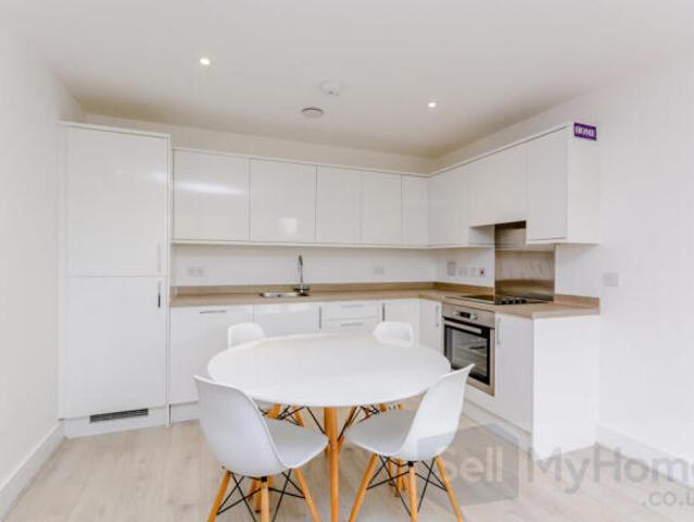 1 bedroom flat for sale in Quadra House, Bessemer Road, Basingstoke, RG21