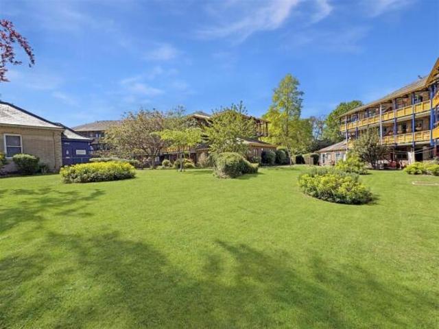 1 bedroom flat for sale in Queensway, Trumpington, CB2