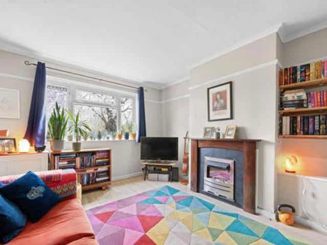 1 Bedroom Flat For Sale In Railway Side, London