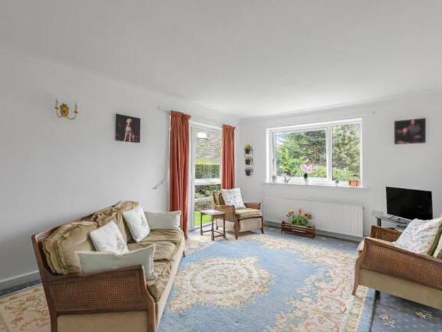 1 bedroom flat for sale in Renton Drive, Guiseley, Leeds, West Yorkshire, LS20