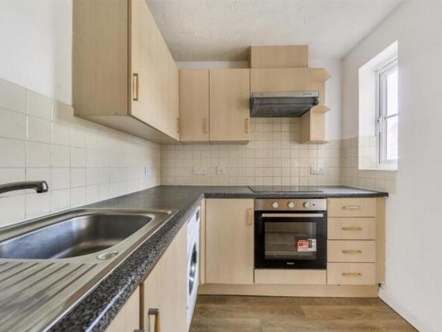 1 bedroom flat for sale in Redwood Grove, Bedford, MK42